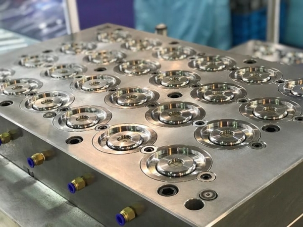 Performance Plastics’ Secrets to Seamless Mold Transfers - Performance ...